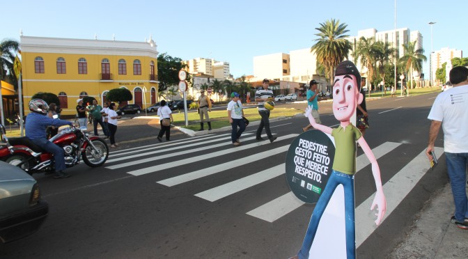 Campanha Retorna às Ruas Para Concientização De Pedestres E Motoristas